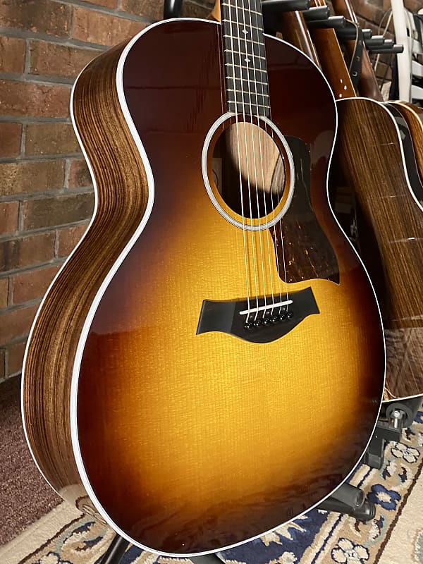 Taylor 214e DLX with ES2 Electronics 2022 | Reverb Canada