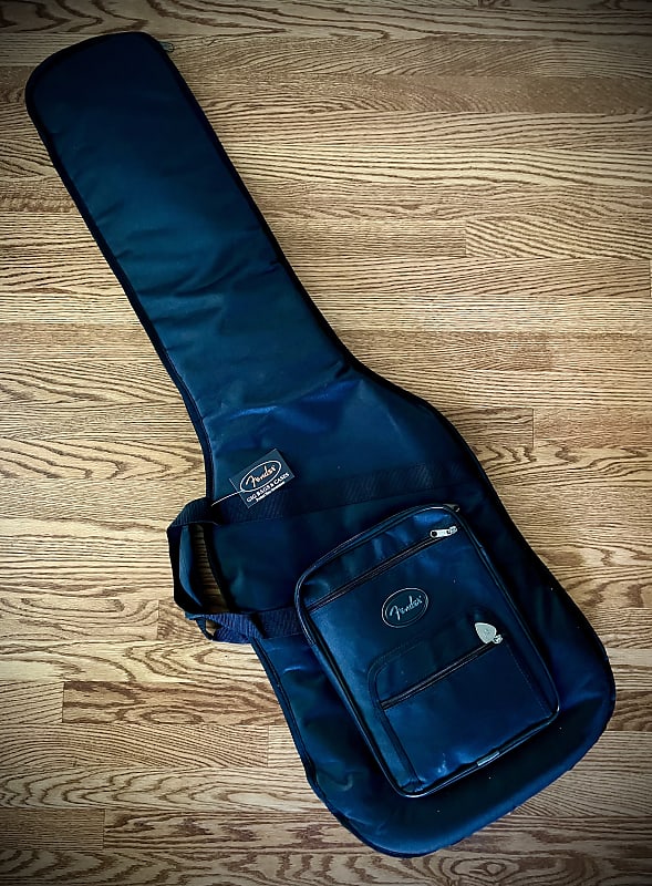 Fender Bass Deluxe Gig Bag – Brand New | Reverb