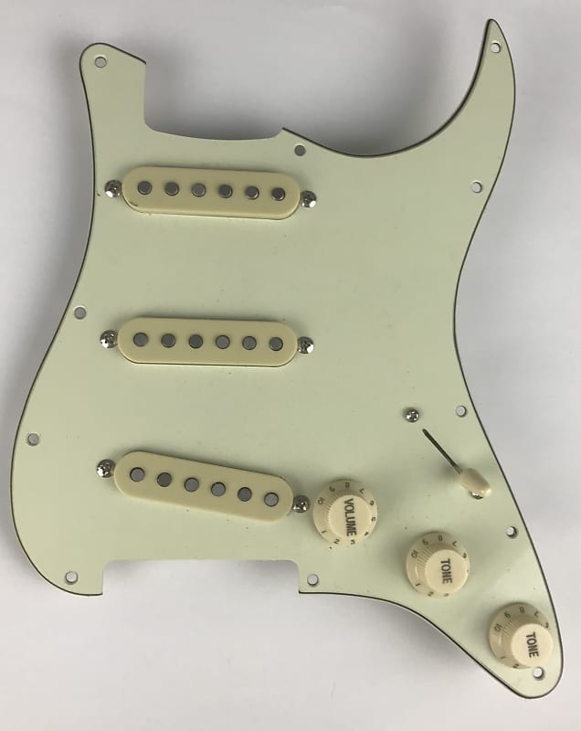 Squier by Fender Classic Vibe Loaded Pickguard 60's Strat | Reverb