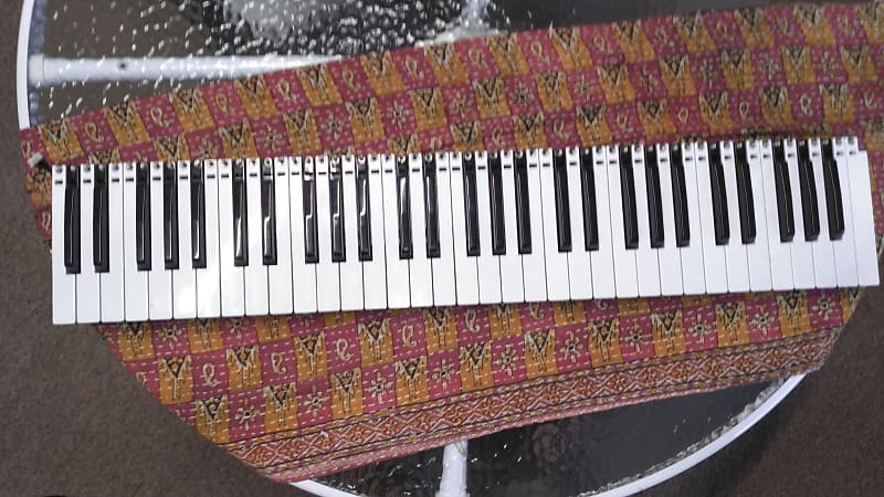 Behringer Umx keybed | Reverb