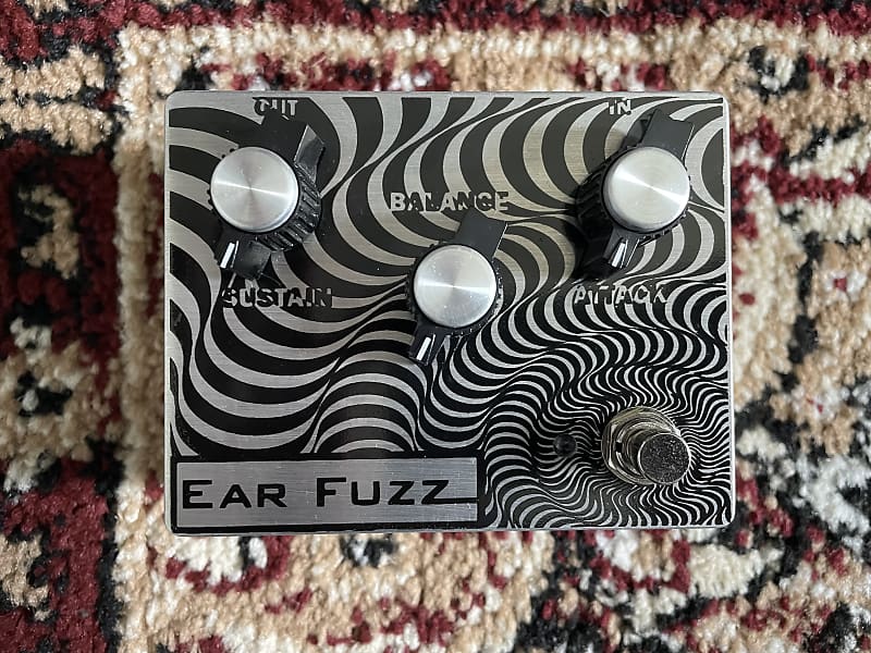 Ear Fuzz Effects Dizzy Tone 2024 - Silver/Black | Reverb