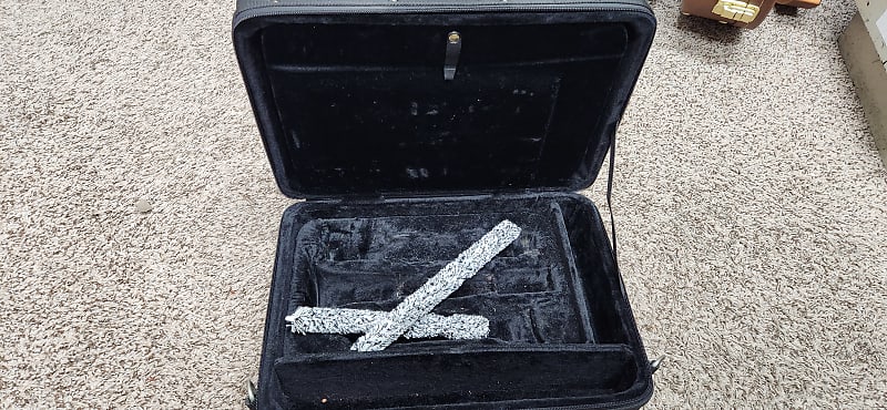 Protec Clarinet case deluxe padded storage compartment etc | Reverb