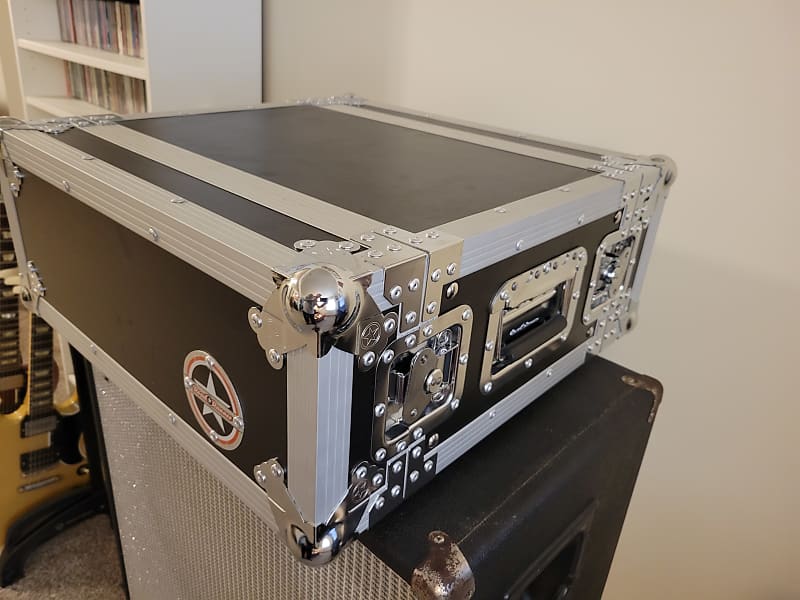 Road Runner 4U 4 Space Effects Rack Case Road Runner 4RRUED | Reverb