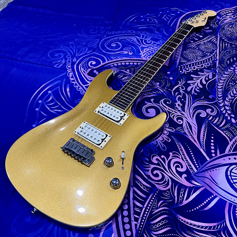 Fender Showmaster - Gold | Reverb