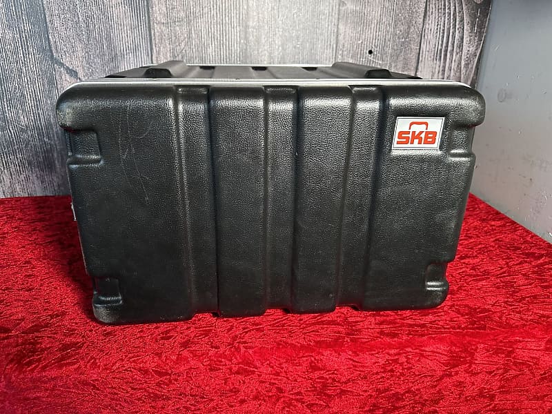SKB 6U R-SERIES 1SKB-R6U Rack Case (Brooklyn, NY) | Reverb