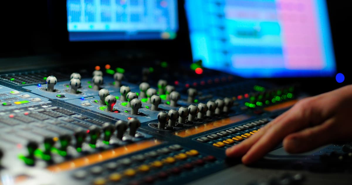 5 Live Sound Concepts Every Gigging Musician Should | Reverb News