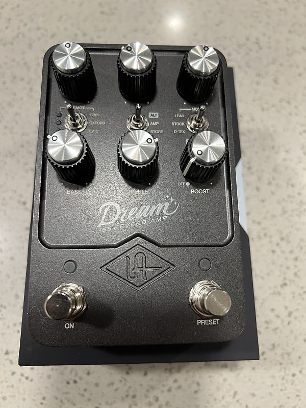 Universal Audio UA Dream Deluxe Reverb Pedal Black | Reverb