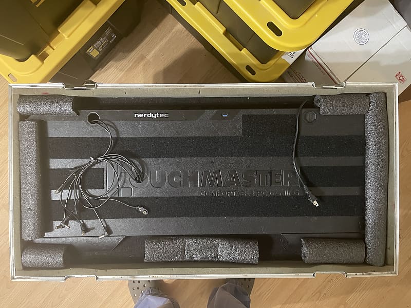 Couchmaster Pedalboard and Flight Case w/casters | Reverb