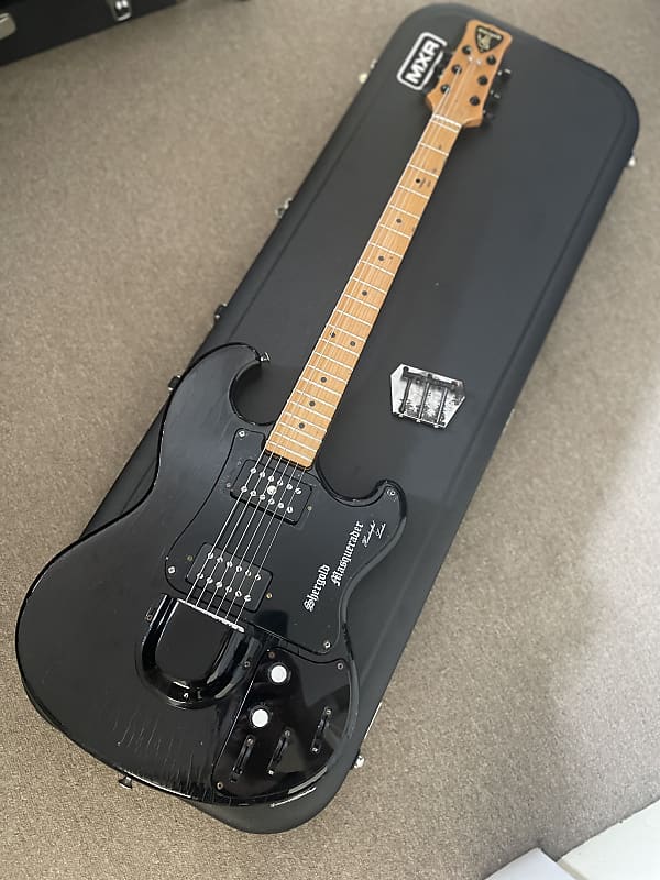 Vintage Rare 1976 Shergold Masquerader w/case | Reverb