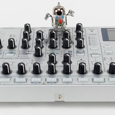 KORG Radias Synthesizer Vocoder Rack Desktop + Neuwertig + | Reverb