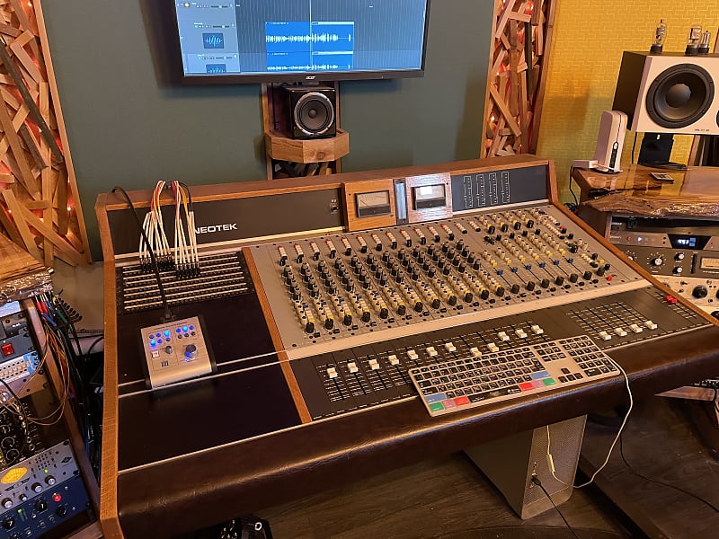 Neotek Series 1e 12x4x2 Console 1975 | Reverb