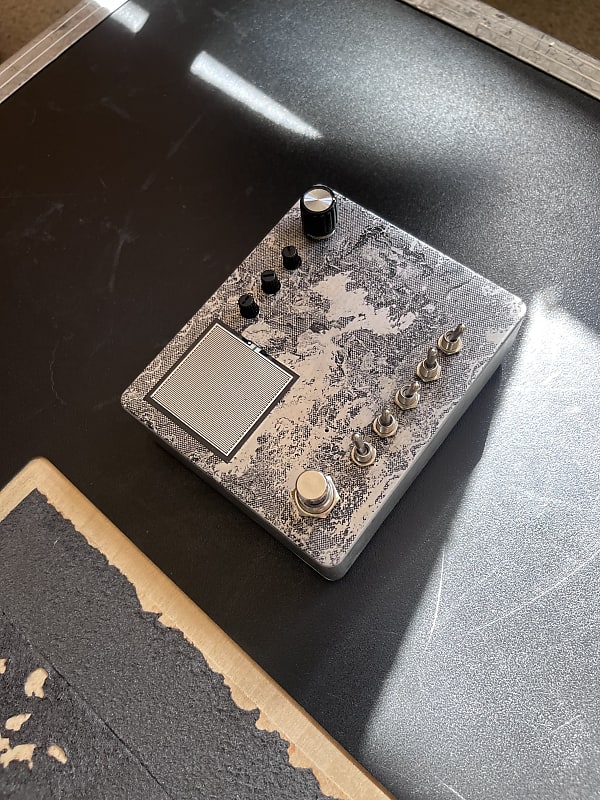 Ezhi&Aka Polarized Flutter + Echo 2024 | Reverb