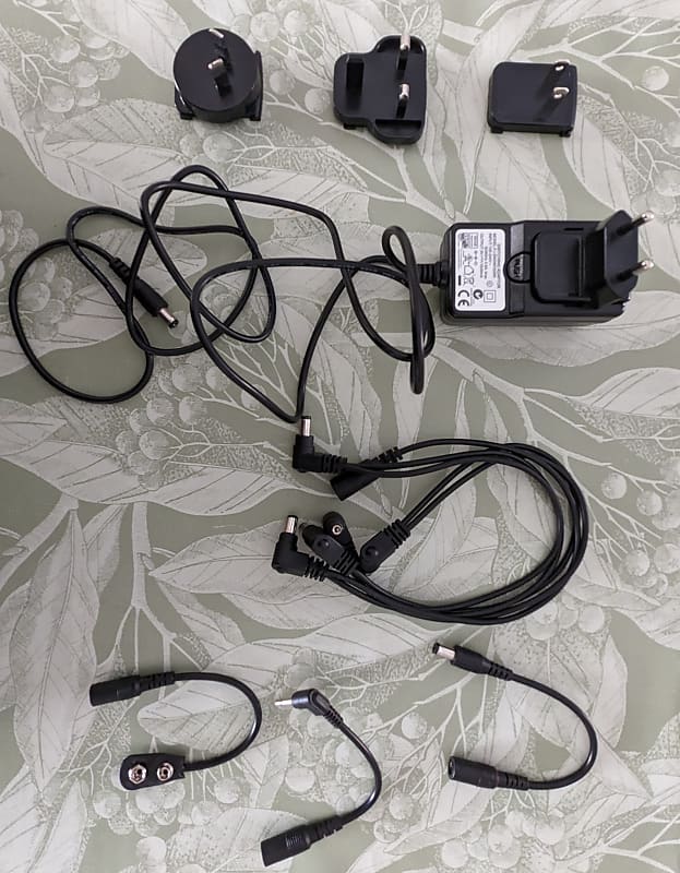 Gator G-Bus 5 Power adaptator avec accessoires | Reverb