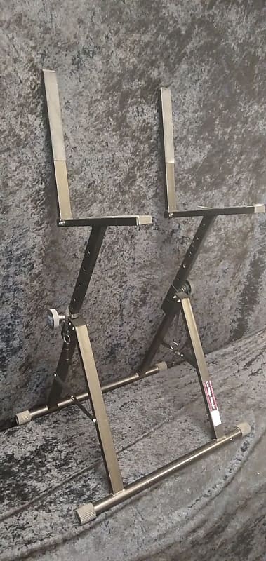 On Stage RS7000 AMP STAND KICKBACK (Nashville, Tennessee) | Reverb