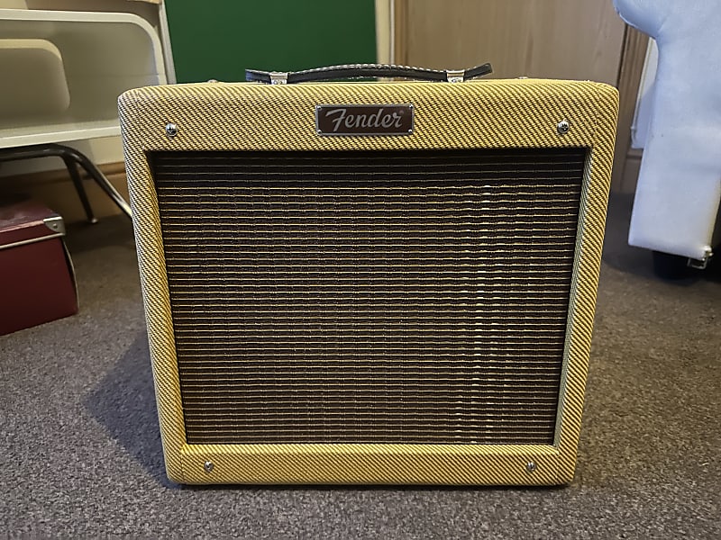 Fender Pro Junior IV 15-Watt 1x10" Guitar Combo 2018 - | Reverb UK