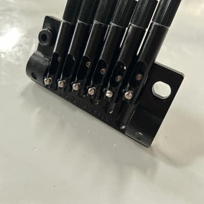 Strandberg Guitars Tremolo Bridge 6 string in Black | Reverb España
