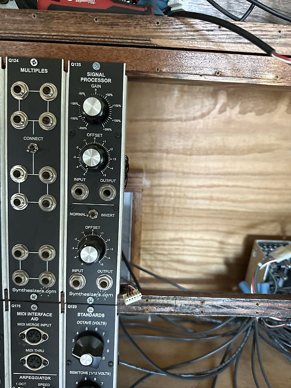 Synthesizers.com Q125 Signal Processor 2010 - Black | Reverb