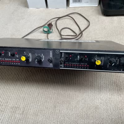 dbx FS900 Rack with 2x 902 DeEsser Modules | Reverb