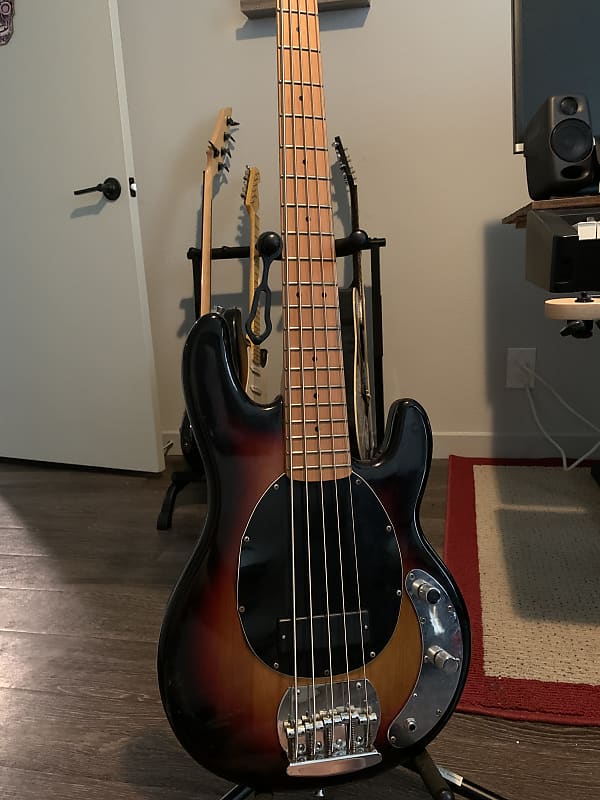 AXL Player Deluxe Stingray Copy | Reverb