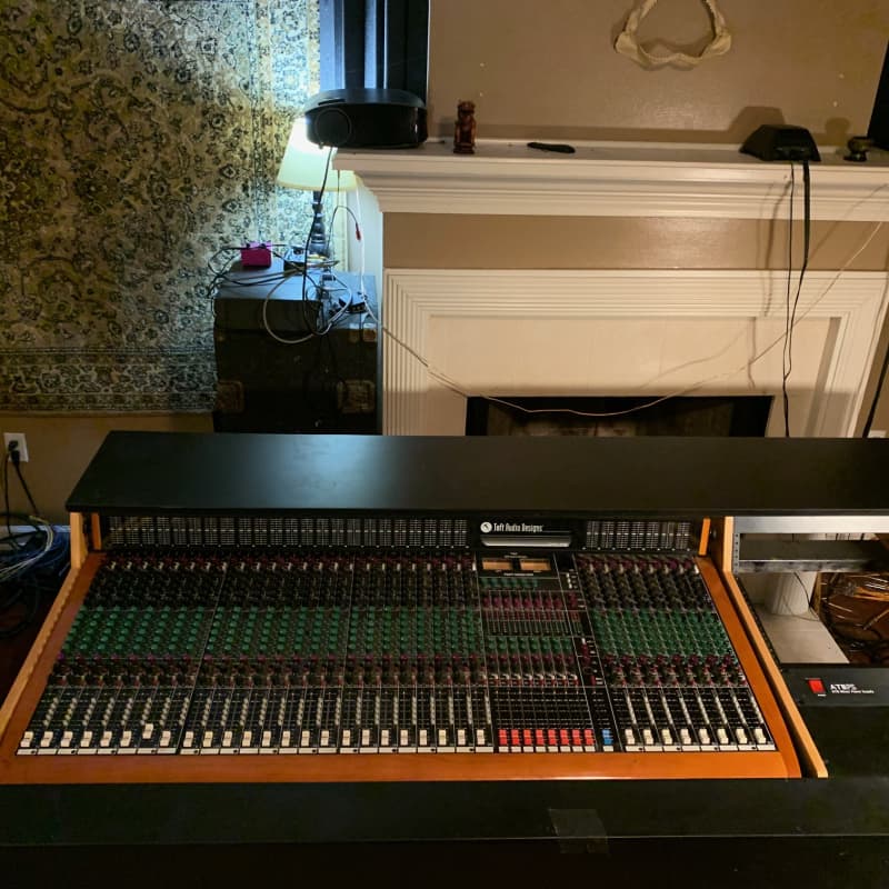 Studio Furniture - Recording Studio Desks & Racks | Reverb