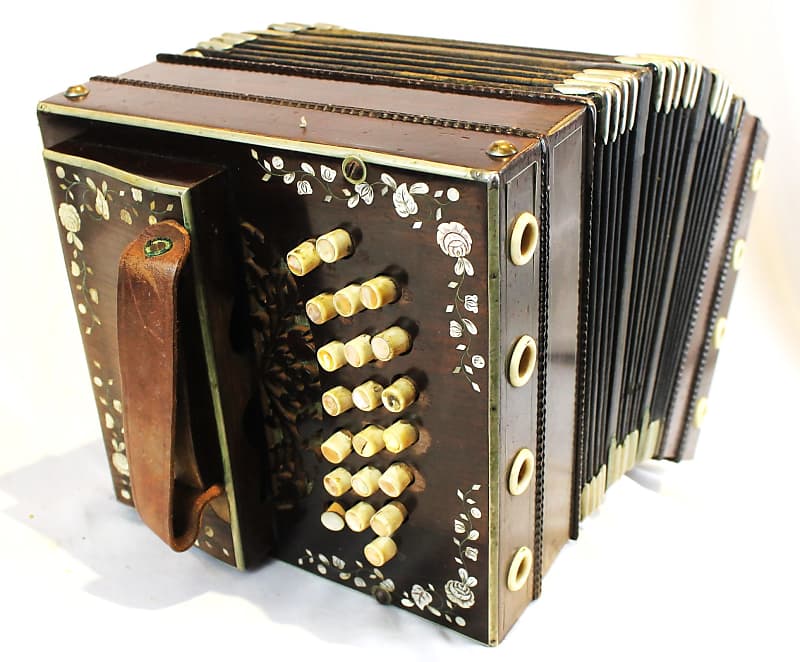 5907 - Wood German Chemnitzer Concertina MH 26 21 | Reverb