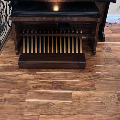 Hammond Elegante Organ w/Pedals, bench built in Leslie | Reverb