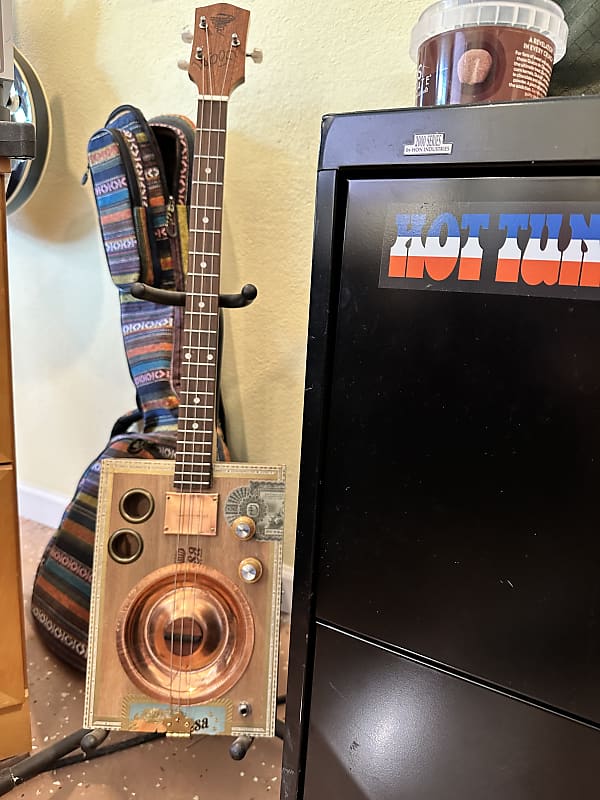 Sobremesa Resonator Cigar Box Guitar | Reverb