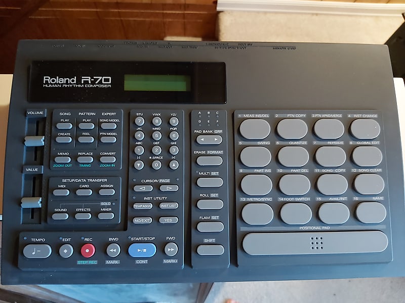 Roland R-70 Black | Reverb