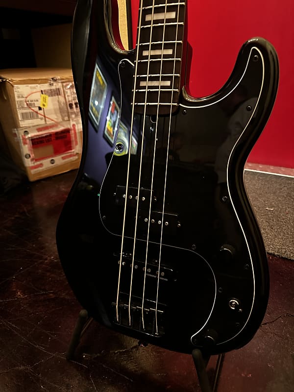 Fender Deluxe Jazz Bass Special Duff Mc Kagan 2021 - | Reverb Canada