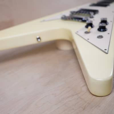 Gibson Flying V '67 Reissue Modified EMG Pickups 2006 Alpine | Reverb