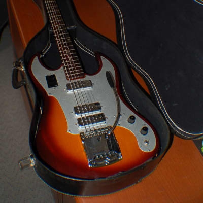 Video Demo 1969 Conrad Baritone 3 Pickup Whammy Pro SEtup | Reverb