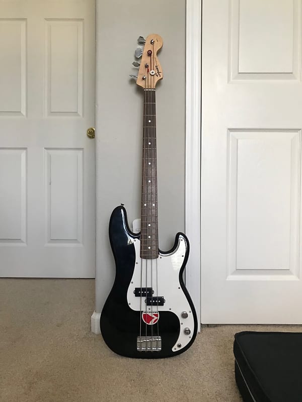 Squier Precision Bass 2001 Black w/Road Runner Polyfoam Case | Reverb