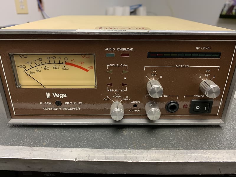 Vega R42A Pro Plus VHF handheld wireless system 1980's | Reverb
