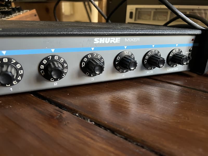 Shure M268 Microphone Mixer | Reverb