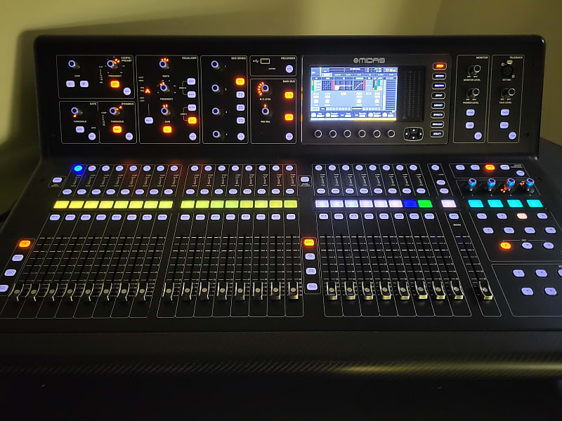 M32 Digital Console with 40 Input-Channels, 32 Midas | Reverb