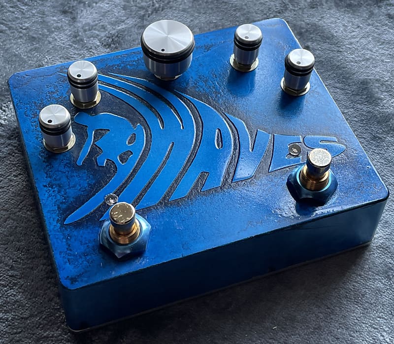 PharmerFx Crystal Chorus CE-1 Clone with MN3002 original chip | Reverb