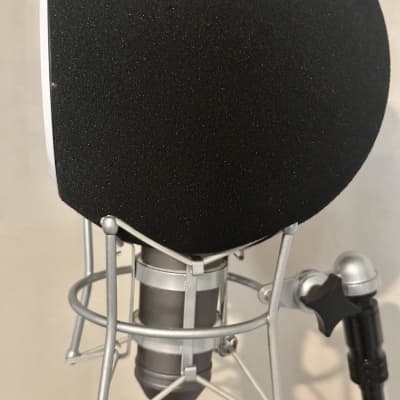 Kaotica Eyeball Microphone Acoustic Isolation:Blue | Reverb Canada