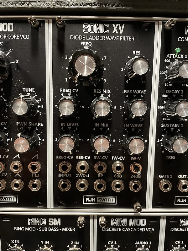 AJH Synth Sonic XV Diode Ladder Wave Filter (Black) | Reverb