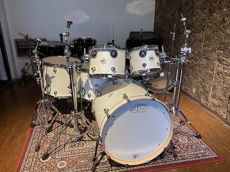 DW Design Series - Pearl White | Reverb