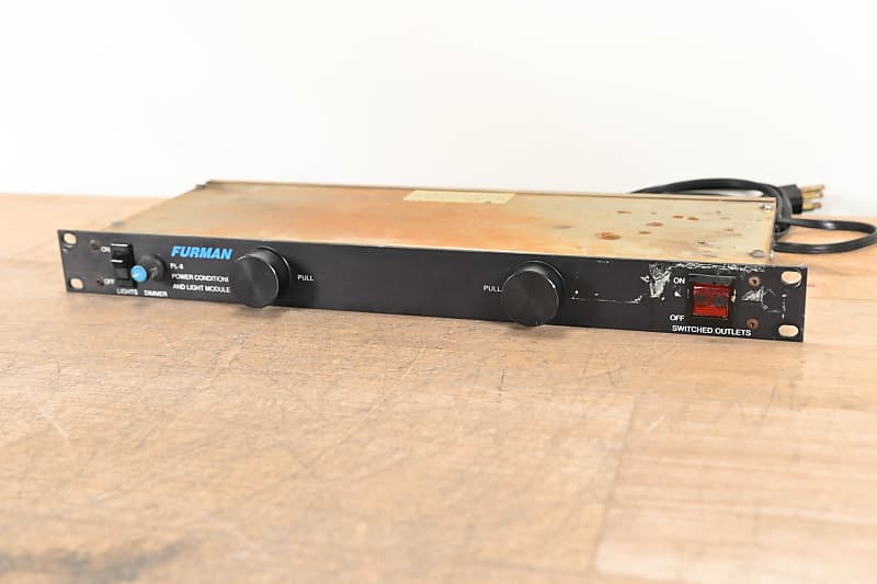 Furman PL-8 120V 15A Power Conditioner with Lights CG007MH | Reverb