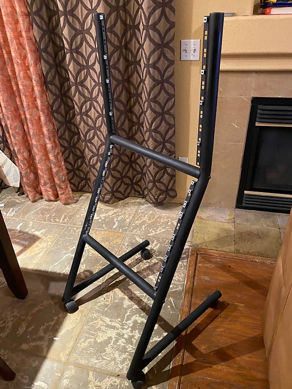 On Stage 20 Space rack 2000's - Black | Reverb