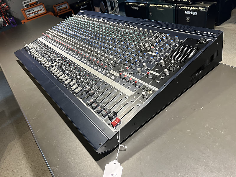 Yamaha MG32 FX14 Mixing Console | Reverb