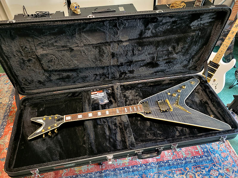 Dean V Black Gold 2007 w/HSC | Reverb