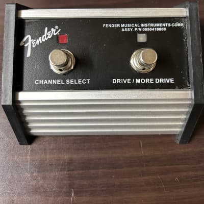 Fender 0050419000 90s - Silver and black | Reverb