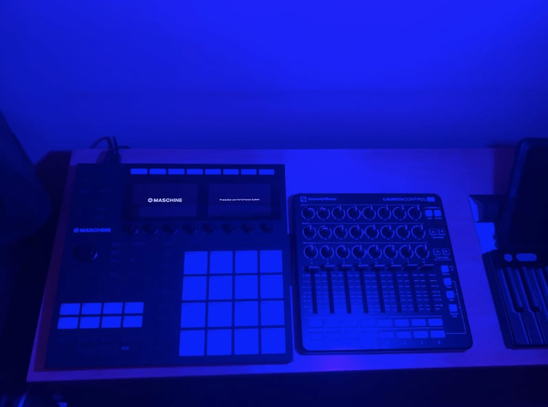 Native Instruments Maschine MKIII Groove Production Control | Reverb