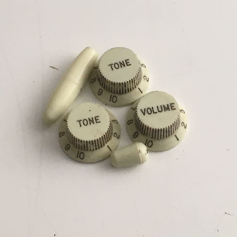 3 Spoke Vintage 62 Reissue Aged Mint Green Knobs Fender | Reverb