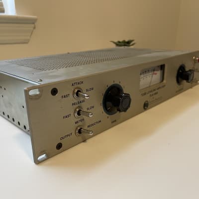 Summit Audio TLA-100A Tube Leveling Amplifier Compresser | Reverb