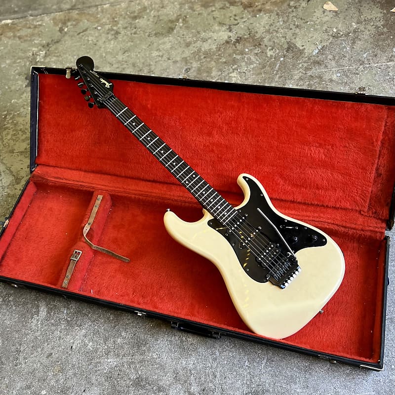 Fender Contemporary Stratocaster c 1985 - Tuxedo HSS Original | Reverb