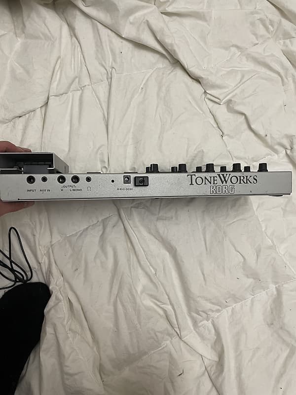 Toneworks Korg AX1000G modeling amplifier (multi-effects and | Reverb
