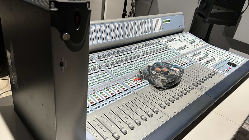 Avid Digidesign D-Command (24Ch) Main Unit + Fader Pack 16 + | Reverb